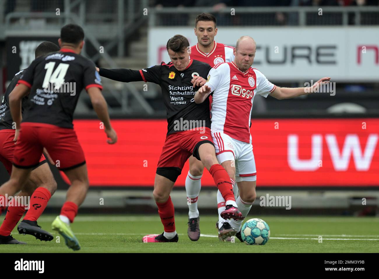 ROTTERDAM - (lr) Peer Koopmeiners de sbv Excelsior, Davy Klaassen d ...