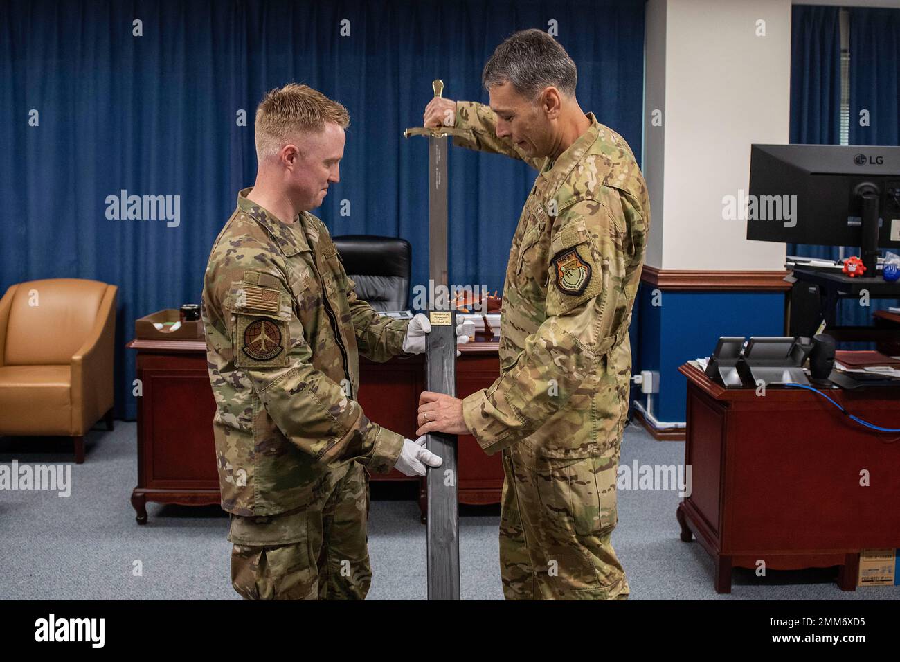 374 airlift wing Banque de photographies et d’images à haute résolution ...