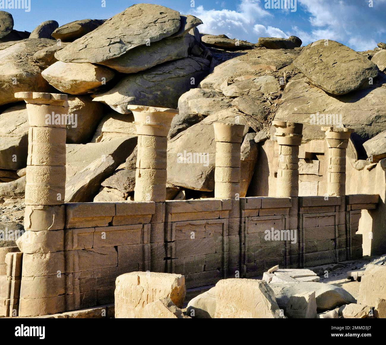 Le temple de Gerf Hussein (Égypte) est un temple dédié au pharaon ...