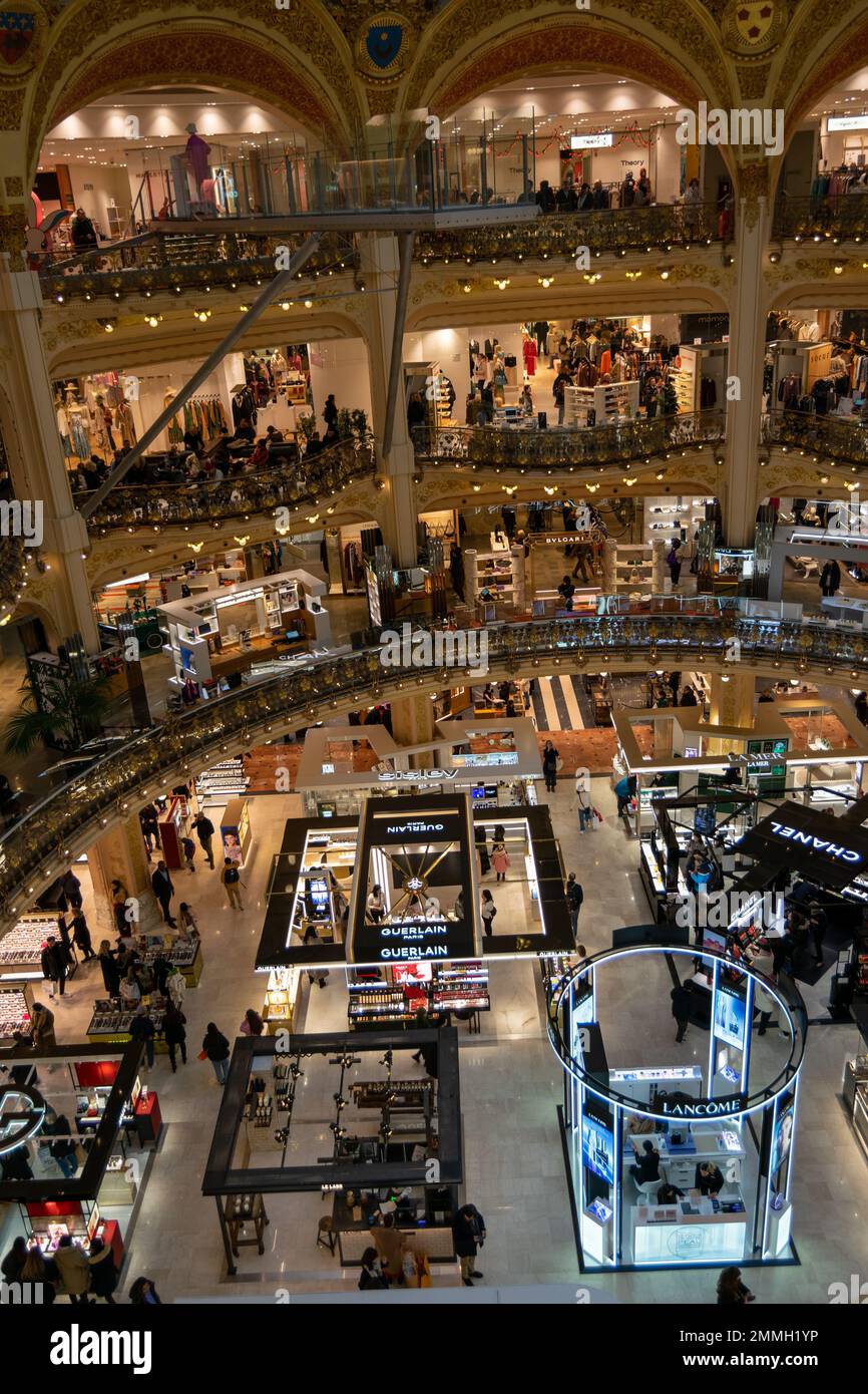 Marques magasins paris Banque de photographies et d’images à haute ...