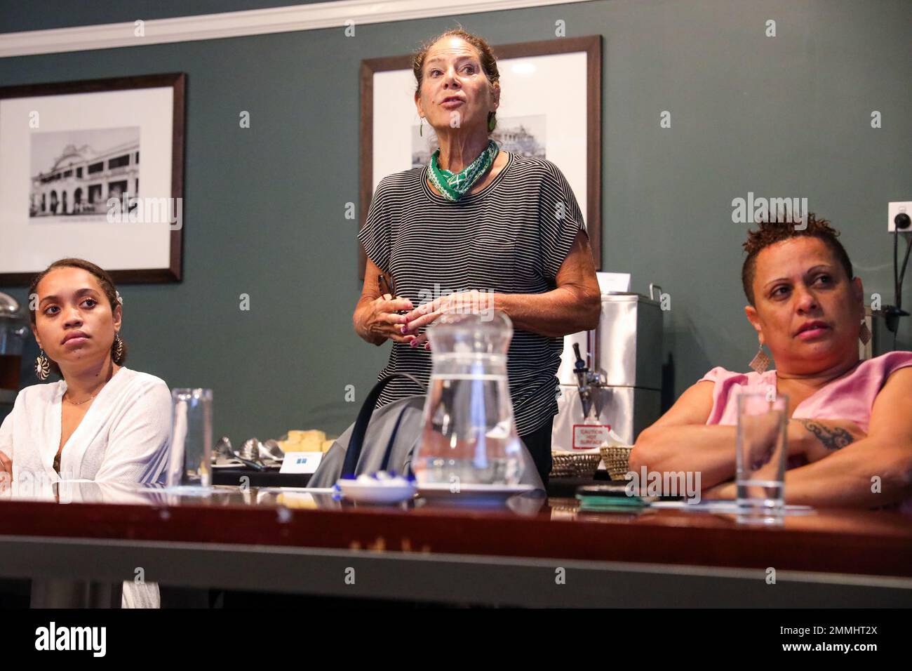 De gauche à droite, Luisa Tuilau, coordinatrice du suivi, de l ...