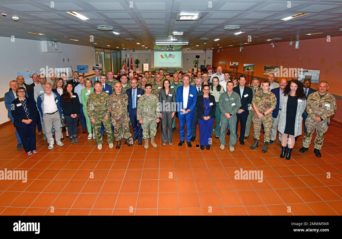Photo de groupe des participants à l'atelier sur la gestion durable des ...
