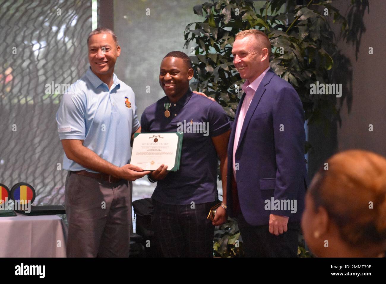 Sgt. M. Christopher Stevens, FORSCOM, G1; SG. Le Maj. Christopher Carr ...