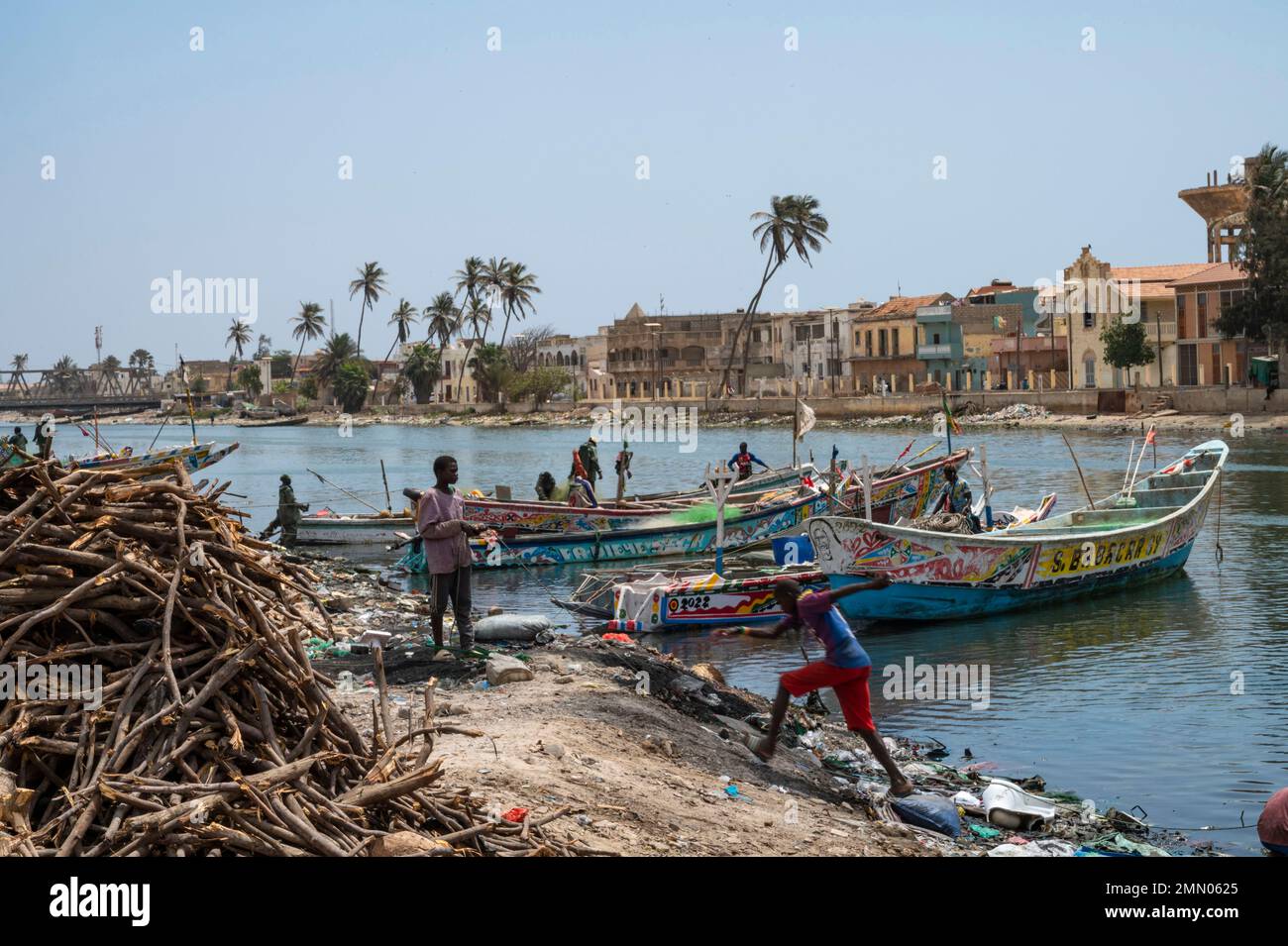 Sénégal, Saint Louis, classé au patrimoine mondial par l'UNESCO, le ...