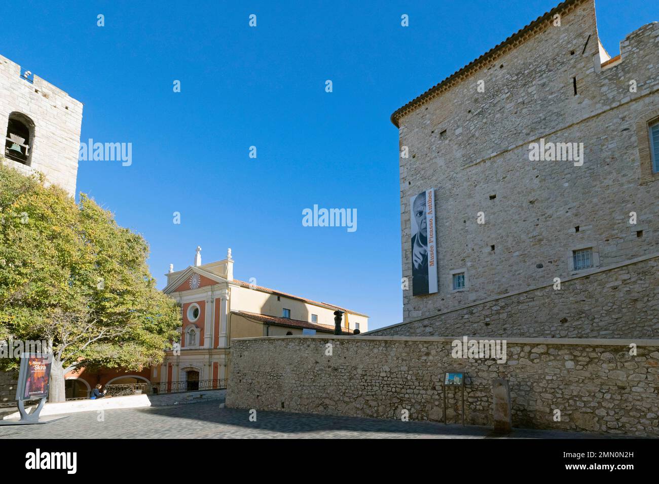 France, Alpes Maritimes, Antibes, Antibes Musée Picasso, à côté du ...