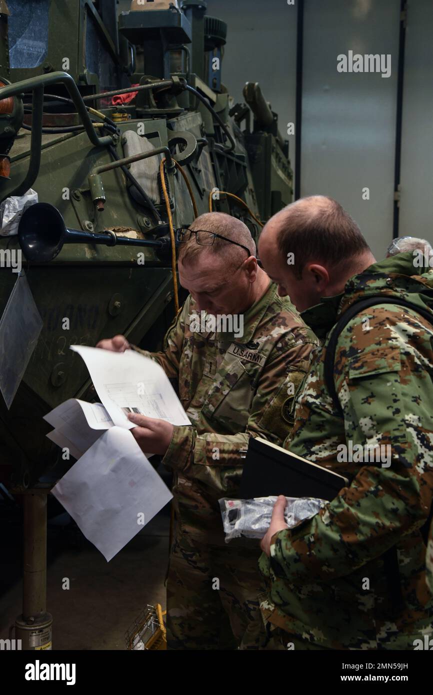 Le 2nd Cavalry Regiment organise un engagement militaire avec des ...