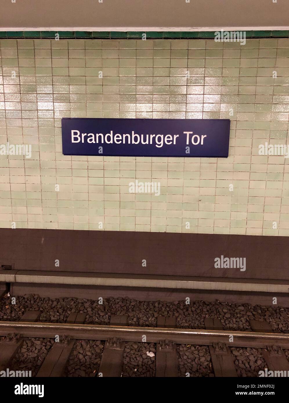 Brandenburg gate station Banque de photographies et d’images à haute ...