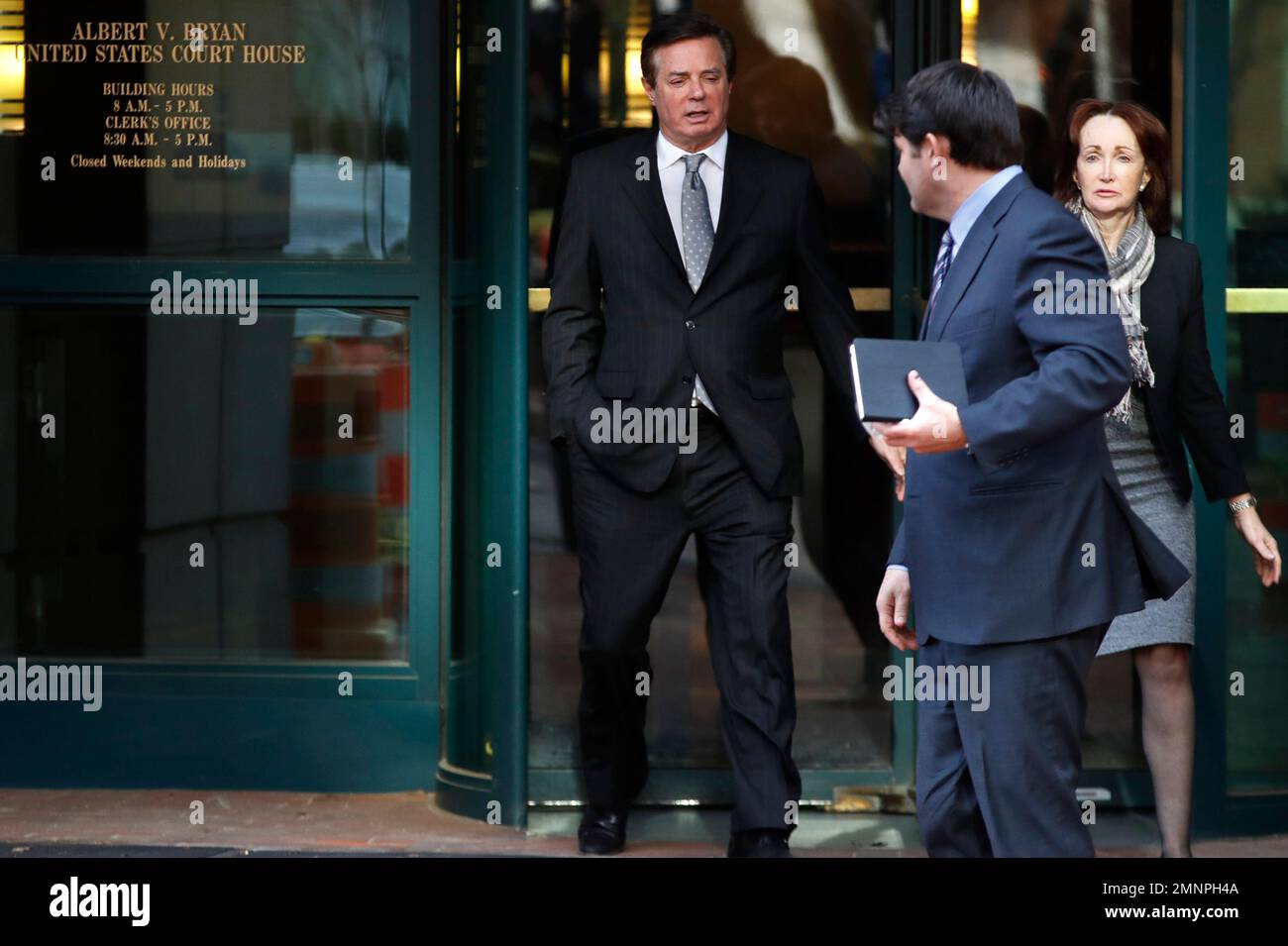Paul Manafort, left, President Donald Trump's former campaign chairman ...