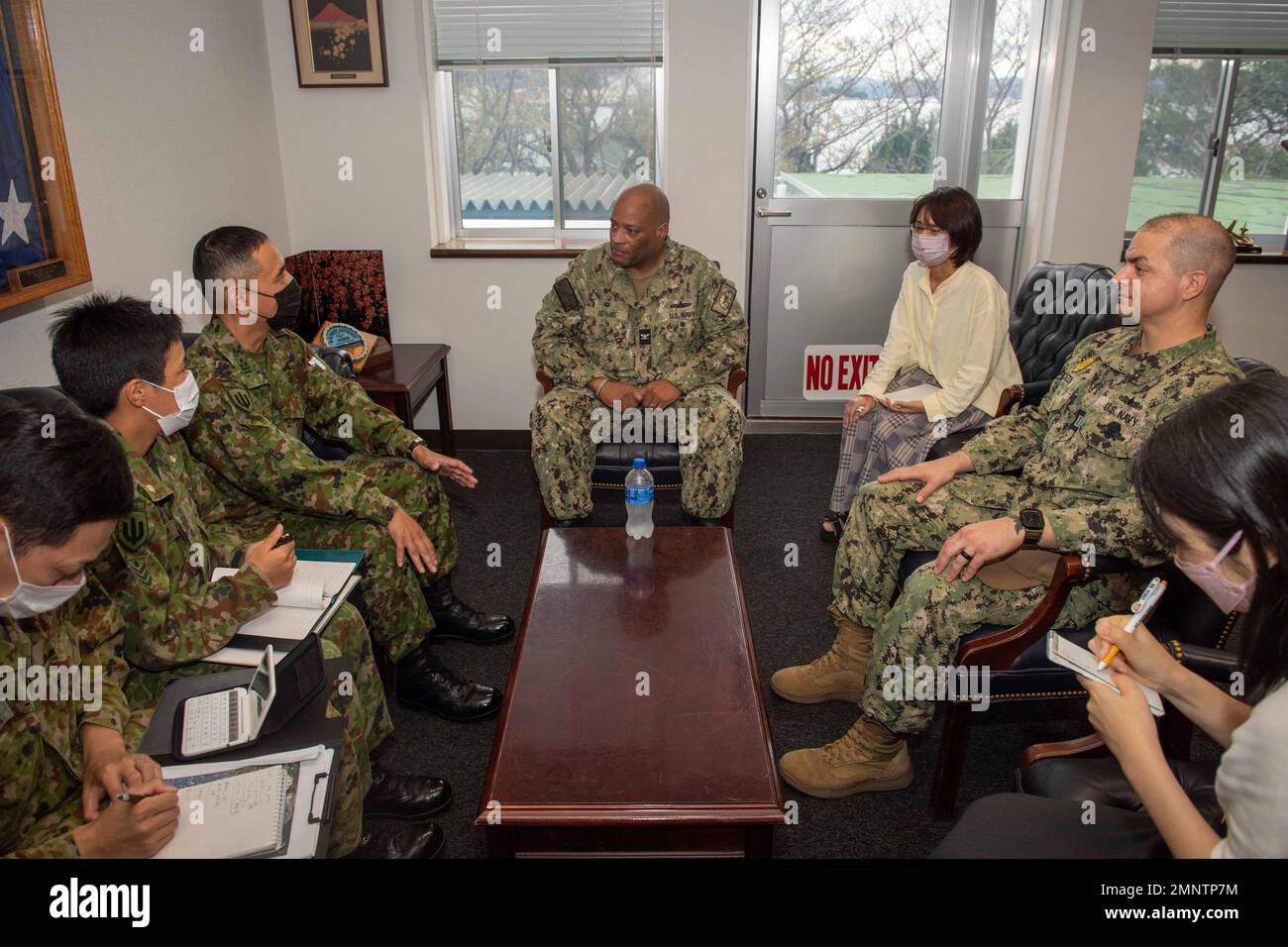 La Force d'autodéfense au sol du Japon (JGSDF) le colonel Tetsuo ...