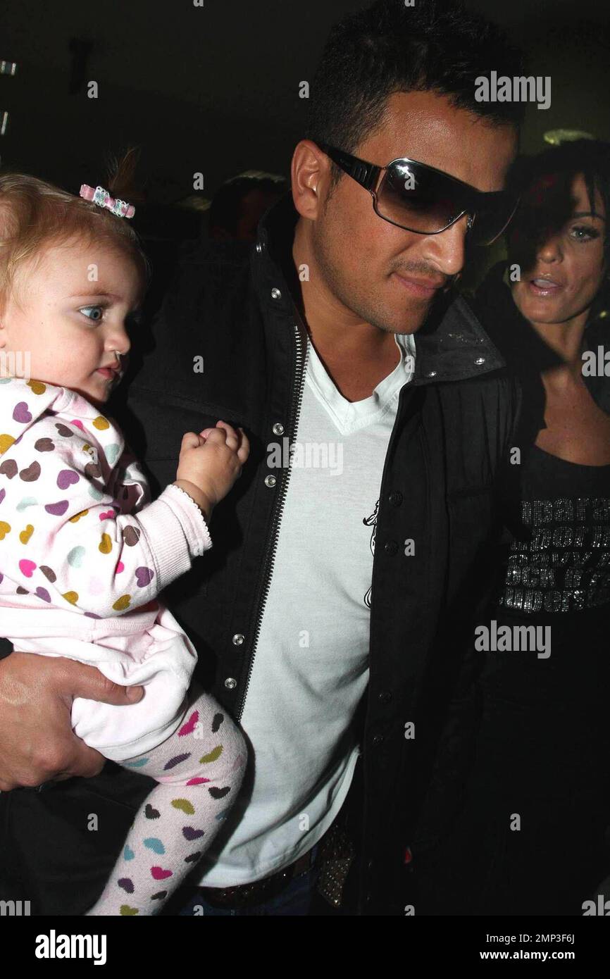 Katie Price, AKA Jordan débarqua stateside aujourd'hui avec l'hubby ...