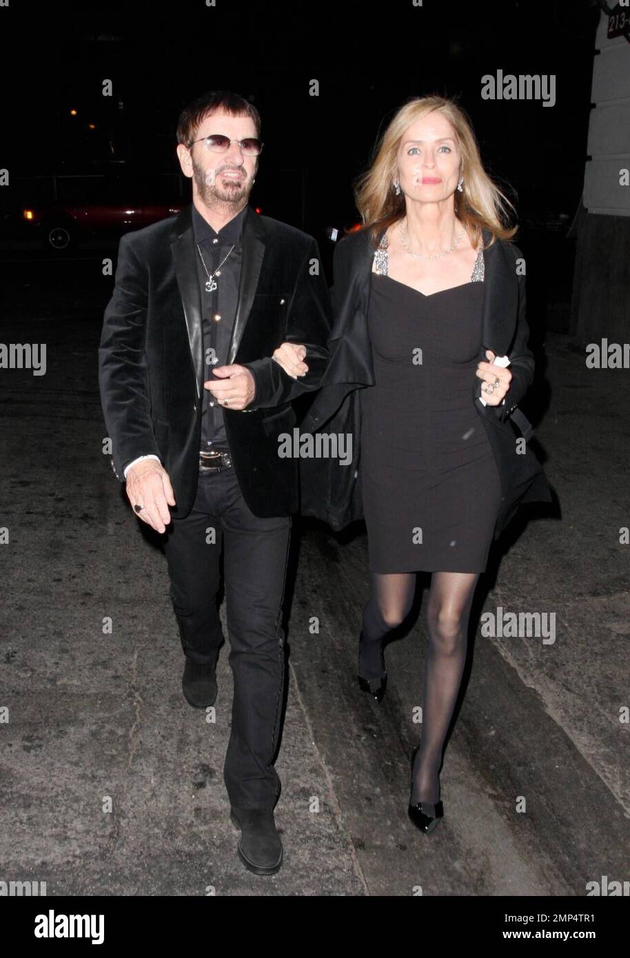 Beatle Ringo Starr et la femme Barbara Bach assistent à la fête de ...