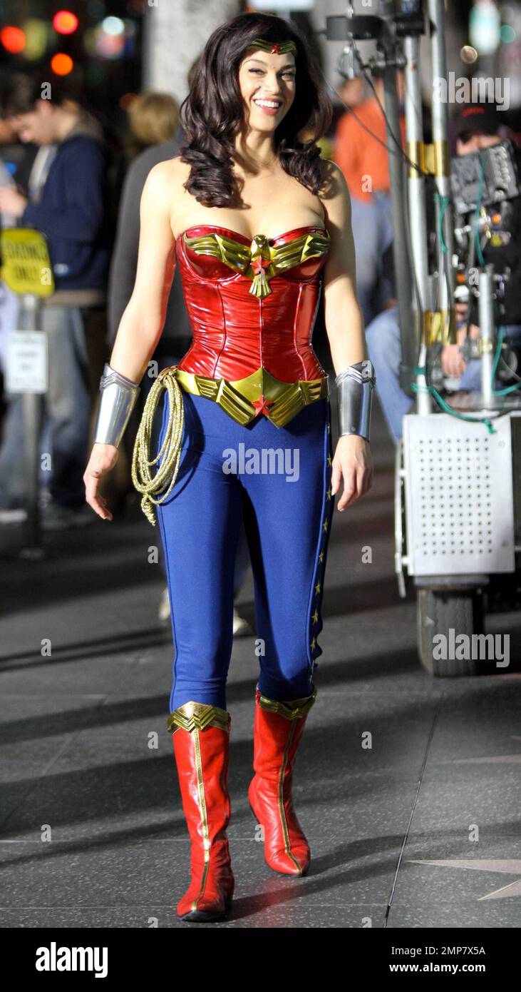 Adrianne Palicki films scènes pour son nouveau film 'Wonder Woman' sur ...