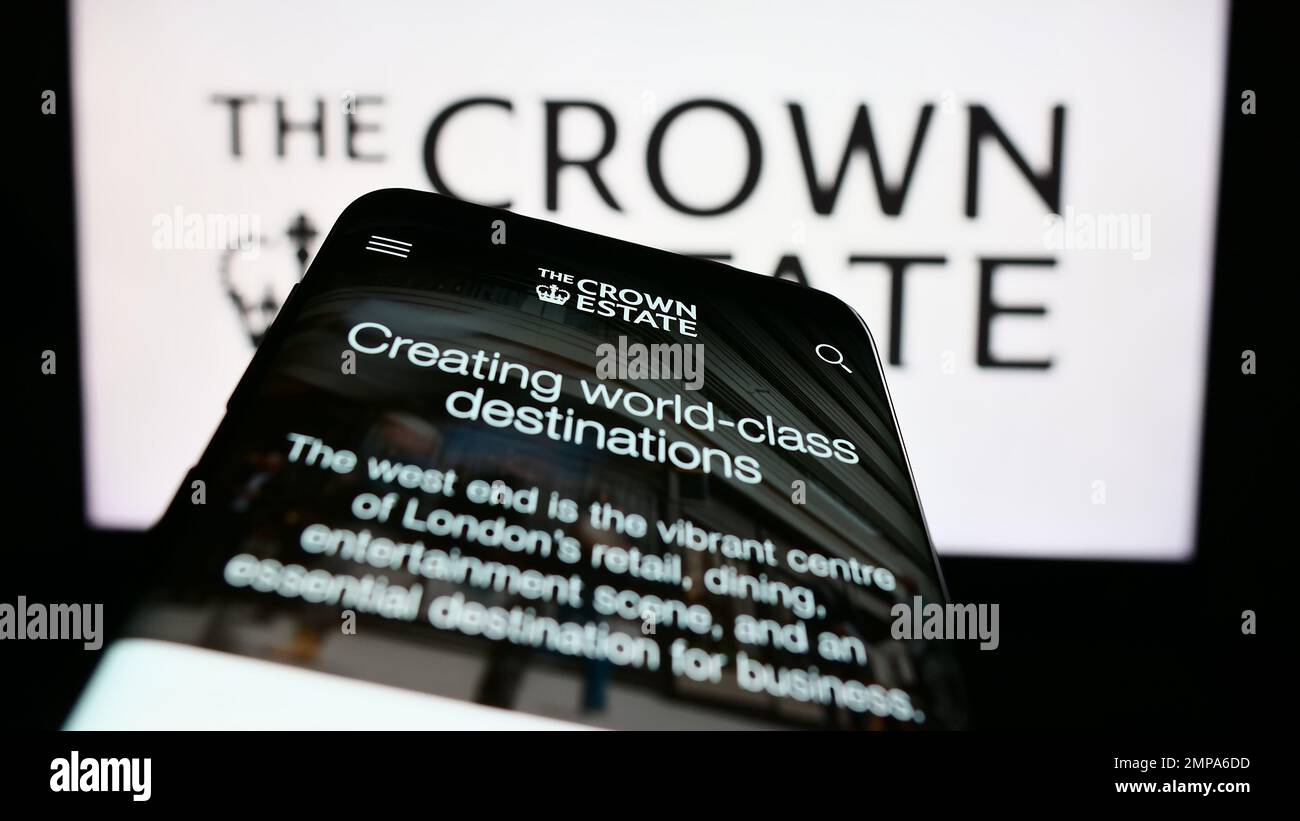 Téléphone mobile avec la page Web de la société statutaire britannique ...