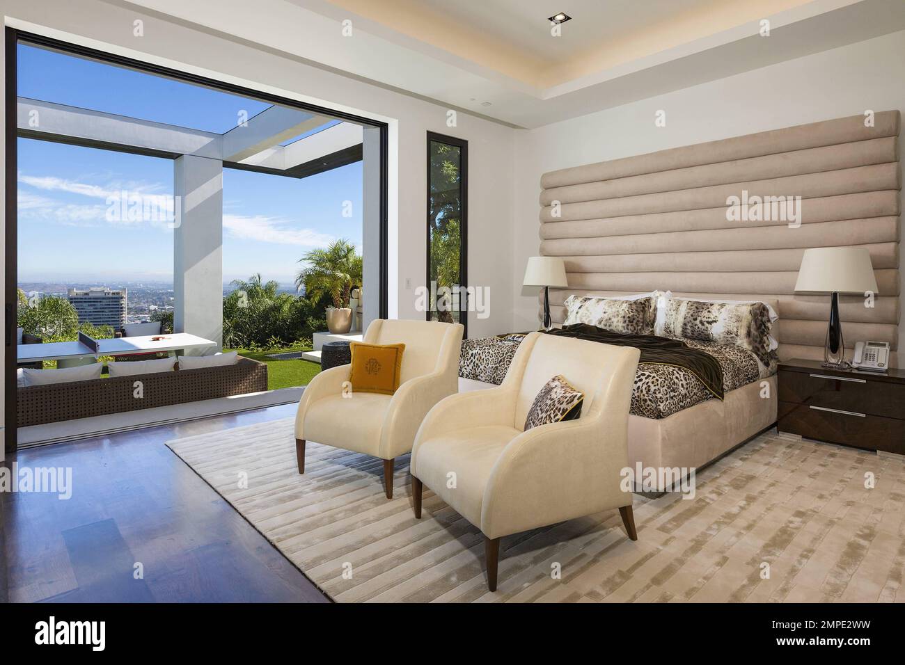 C'est l'incroyable 85M $ dollar Beverly Hills domaine à flanc de ...