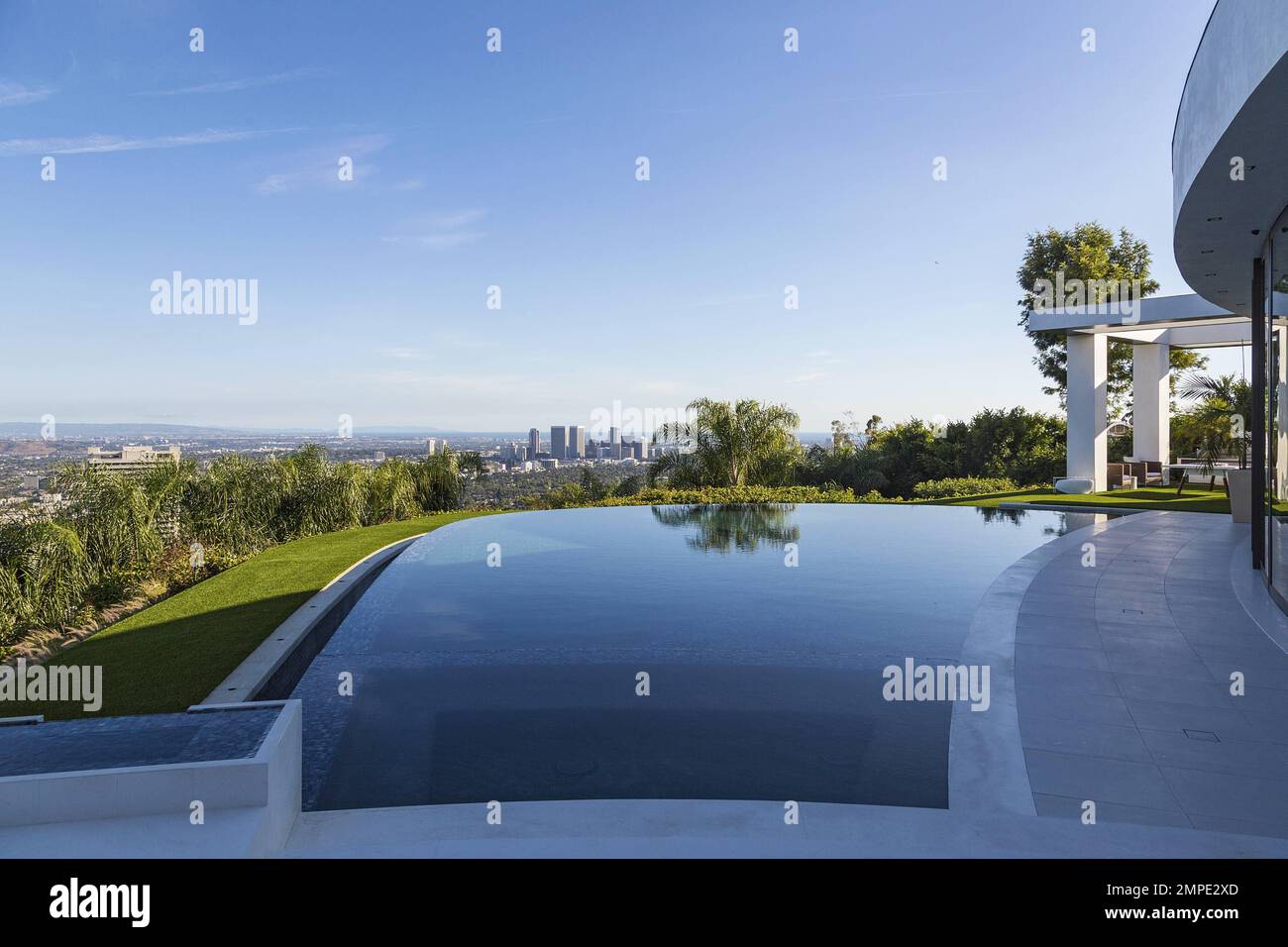 C'est l'incroyable 85M $ dollar Beverly Hills domaine à flanc de ...