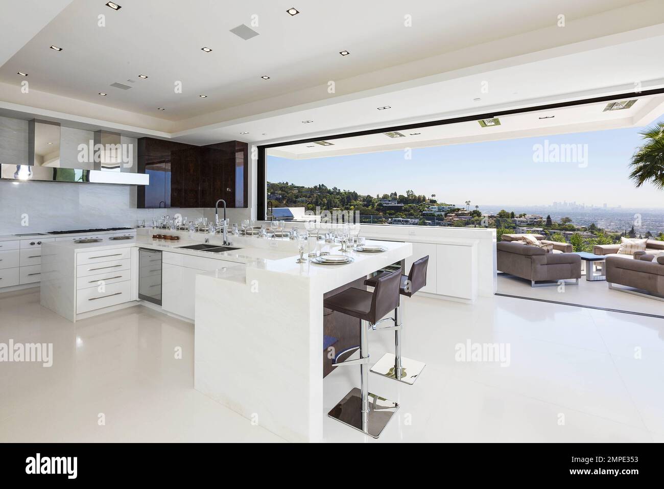 C'est l'incroyable 85M $ dollar Beverly Hills domaine à flanc de ...