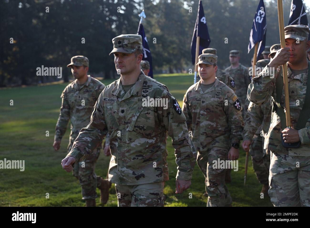 Le lieutenant-colonel Ryan McLaughlin, commandant du 4th Bataillon ...
