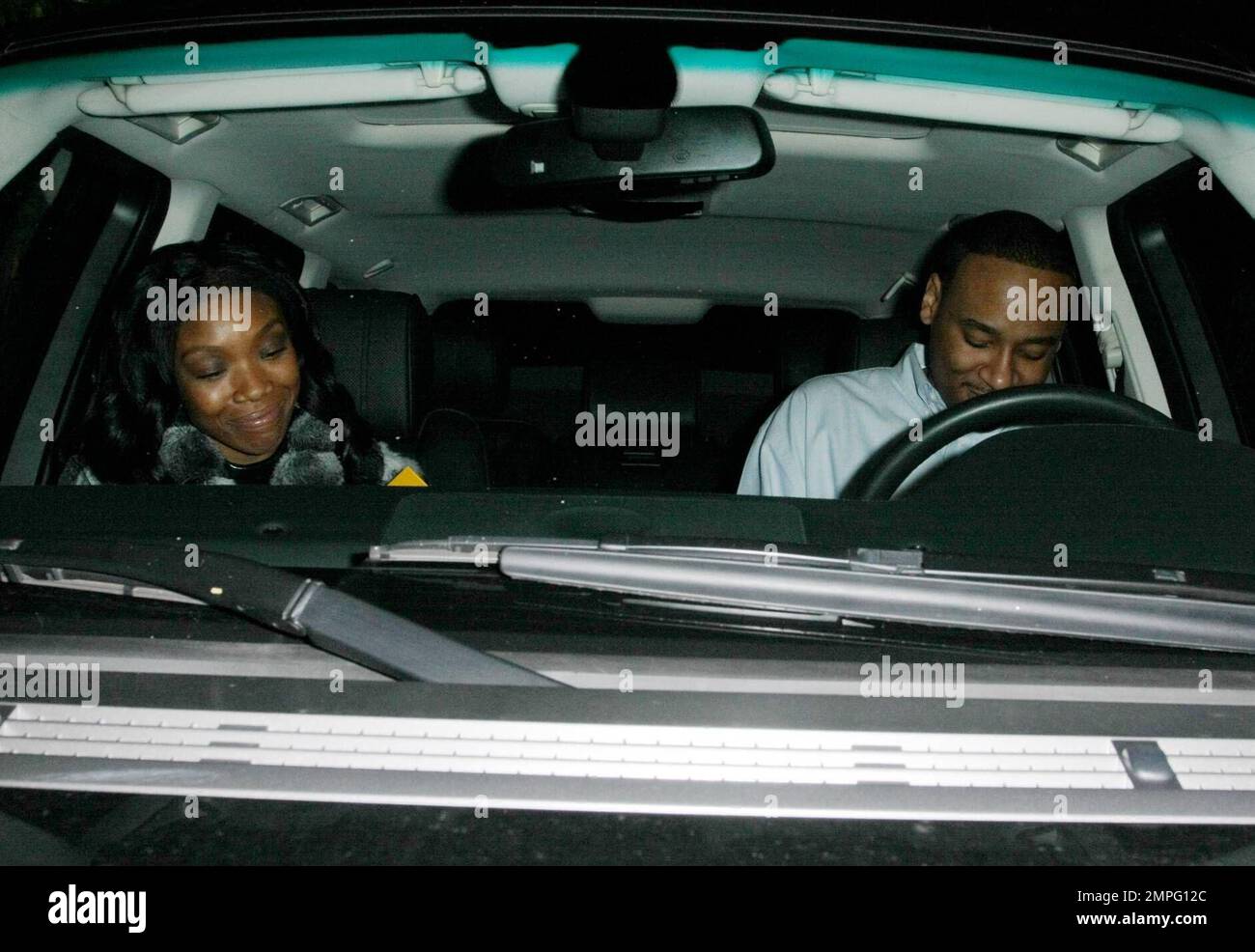 La chanteuse et actrice R&B Brandy tourne les tables sur des ...