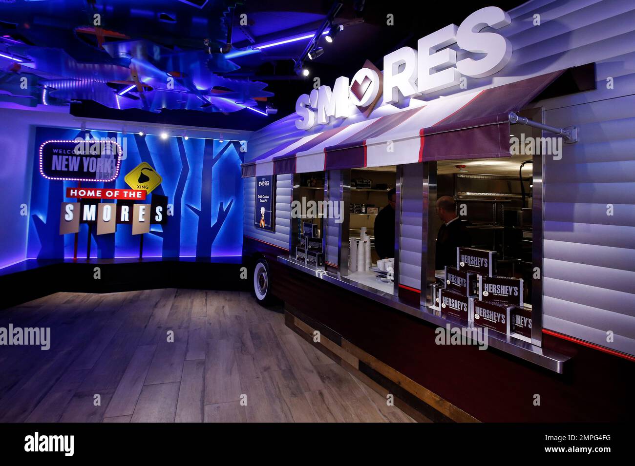 IMAGE DISTRIBUTED FOR THE HERSHEY COMPANY - The HERSHEY'S S'Mores ...