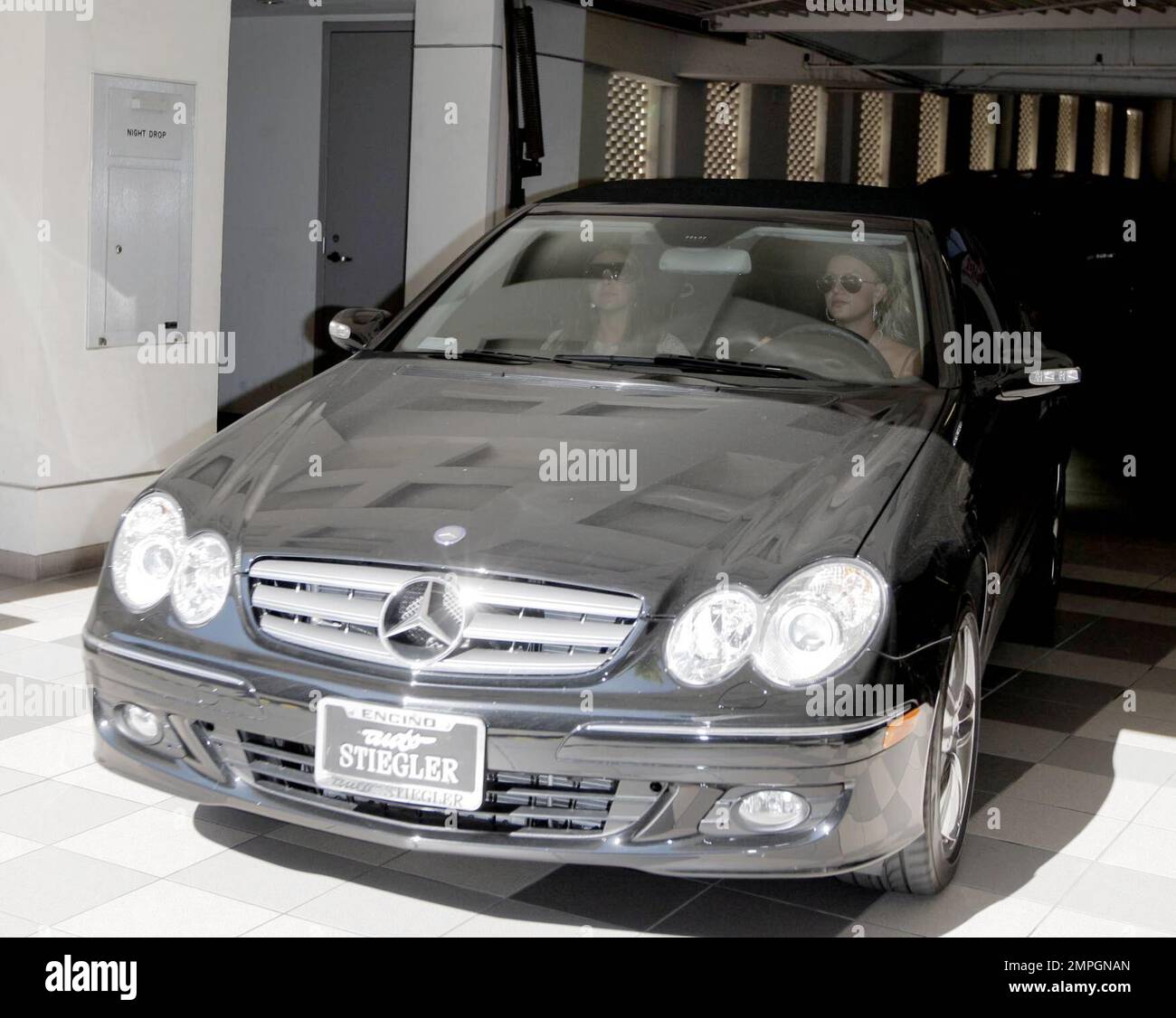 Britney Spears a rendu visite à ses avocats aujourd'hui après avoir ...