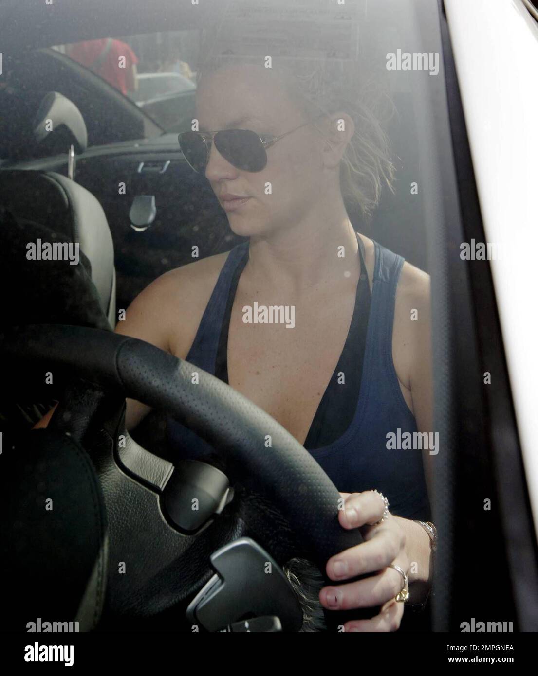 Britney Spears rend visite à Petco avec son adorable Yorkshire Terrier ...