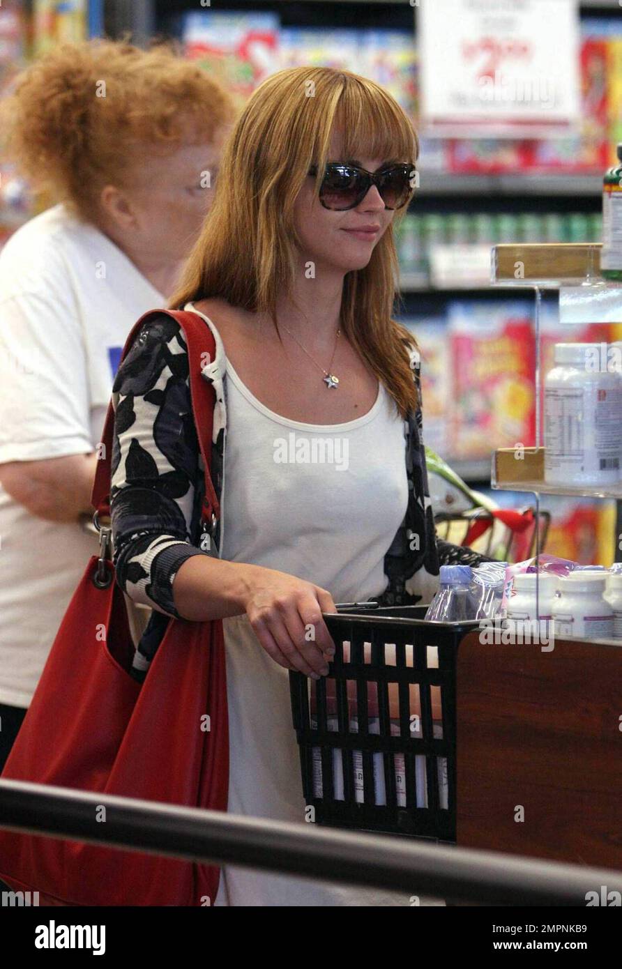 - L'actrice Christina Ricci a été vue courir des errands aujourd'hui à ...