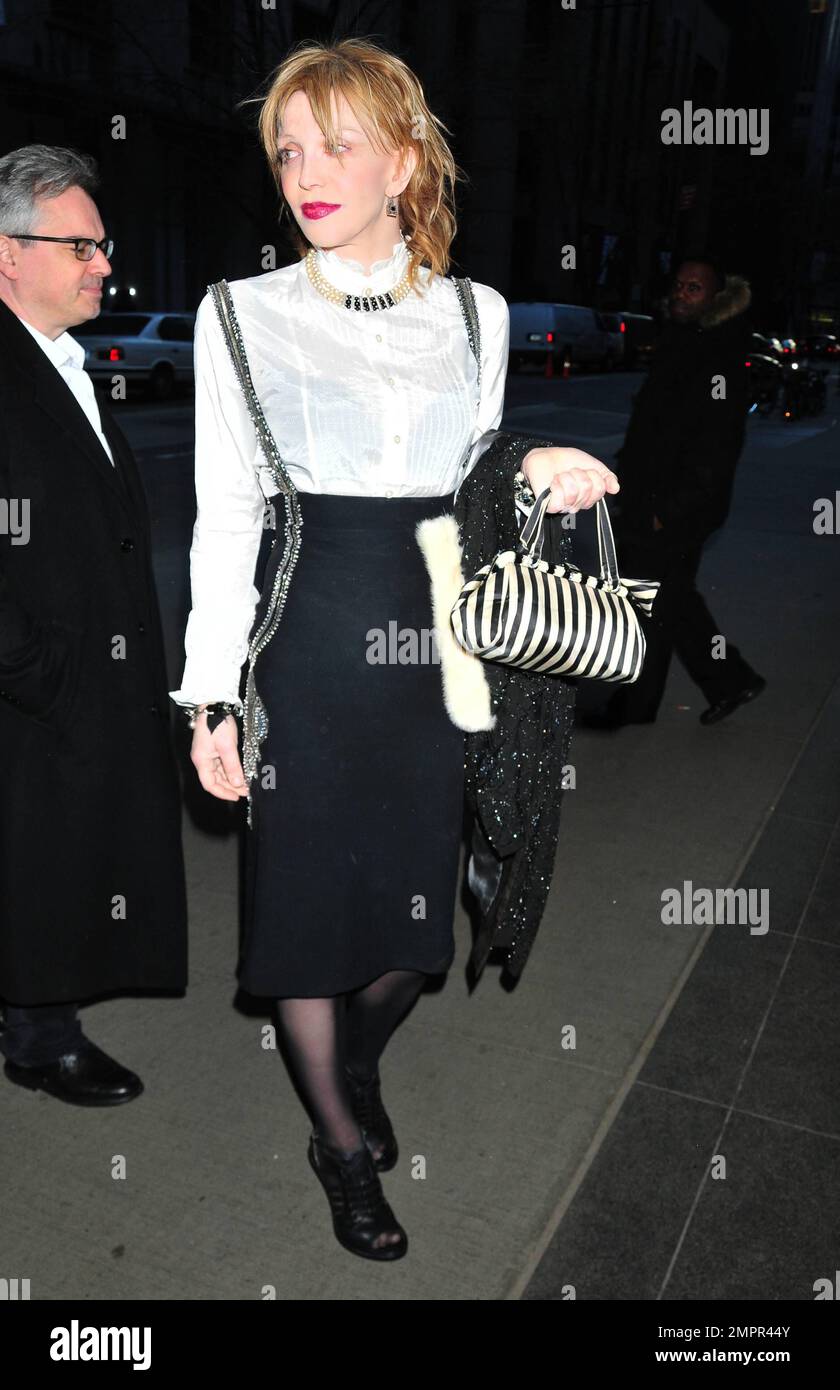 Courtney Love arrive à la projection du documentaire de David Ebersole ...