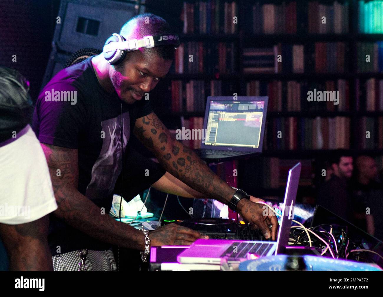 GRÈCE À L'EXTÉRIEUR - le footballeur français Djibril Cisse est ...