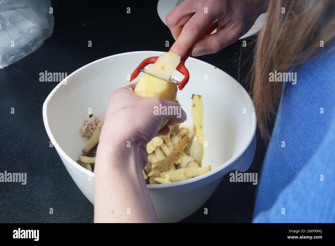 Taches menagere a faire enfant Banque de photographies et d’images à ...