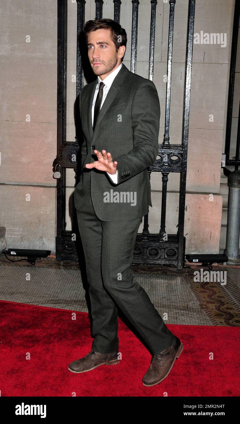 L'acteur Jake Gyllenhaal marche le tapis rouge lors de l'anniversaire ...