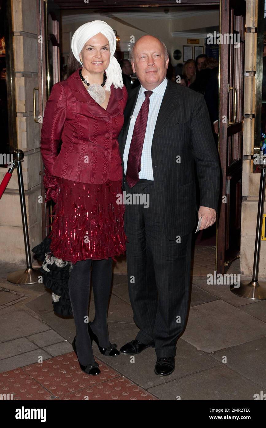 Julian Fellows et sa femme Emma Kitchener-Fellowes arrivent au ...