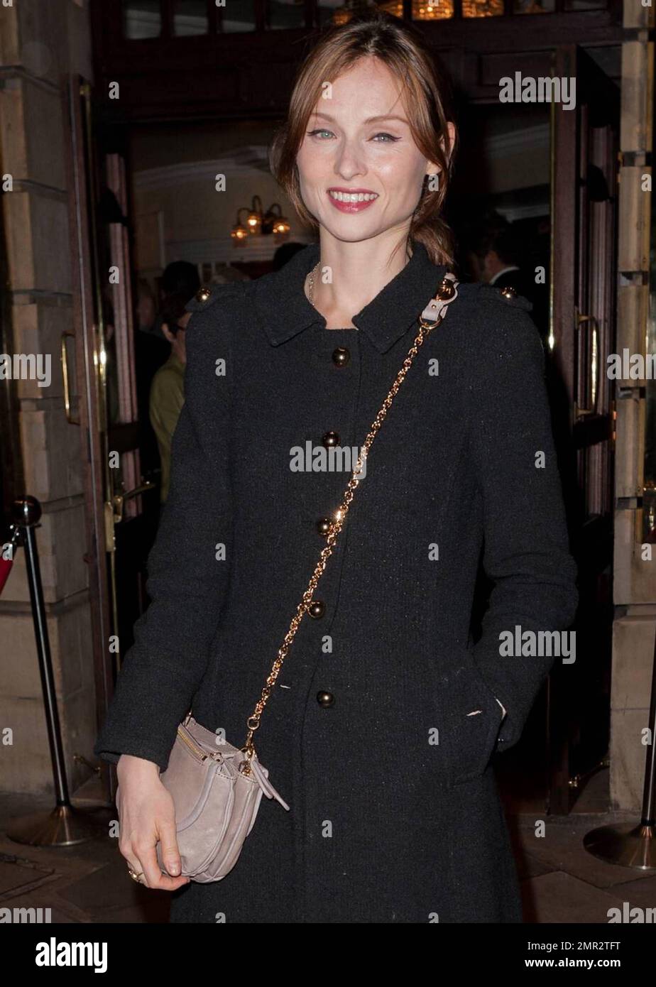 Sophie Ellis-Bextor arrive au Shaftesbury Theatre pour une soirée de ...