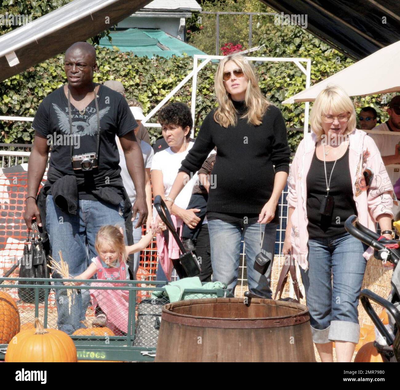 Heidi Klum et Seal emparent leur couvée de plus en plus au Pumpkin ...