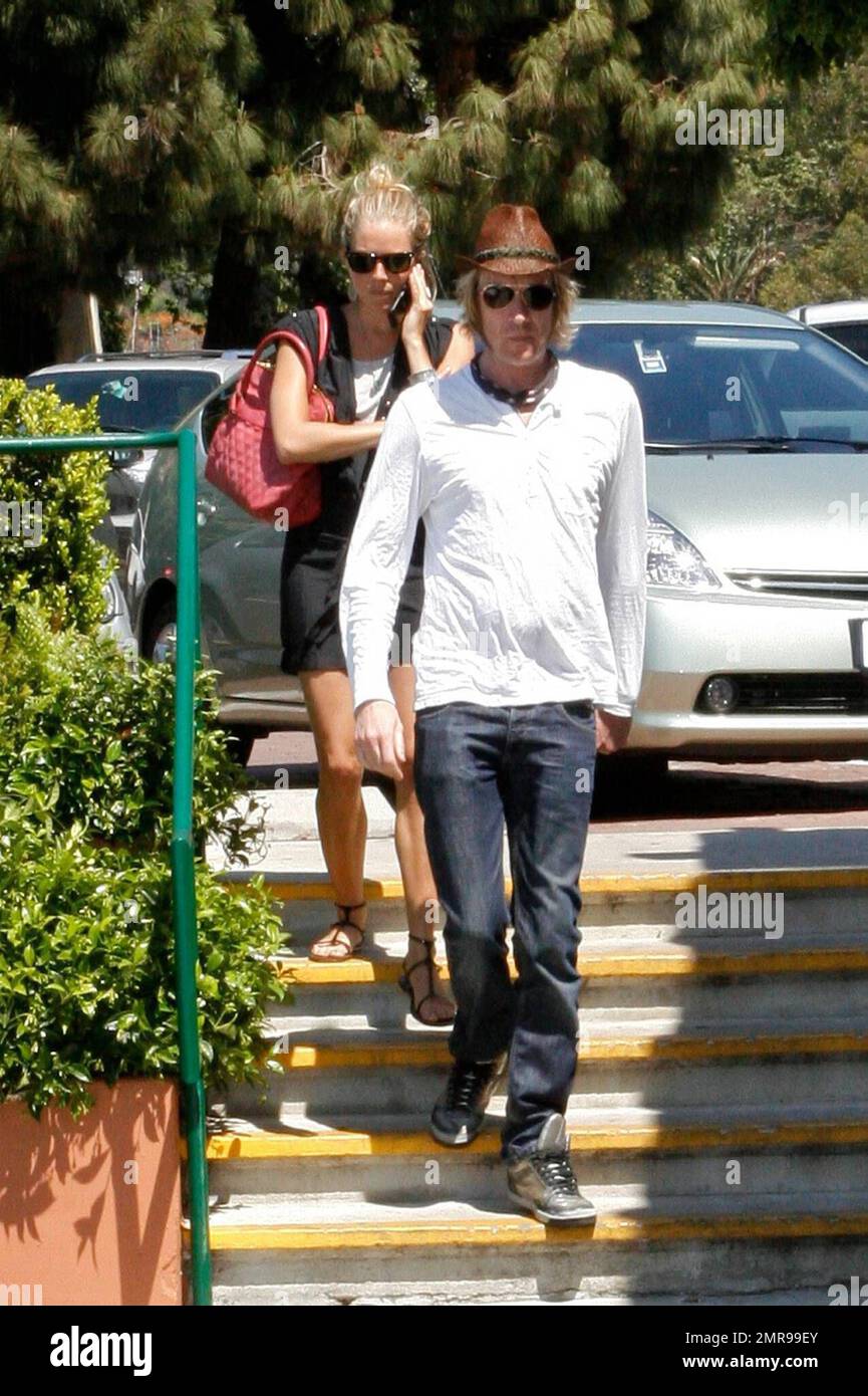 Sienna Miller et Rhys Ifans magasinent au Malibu Country Mart. Rhys s ...