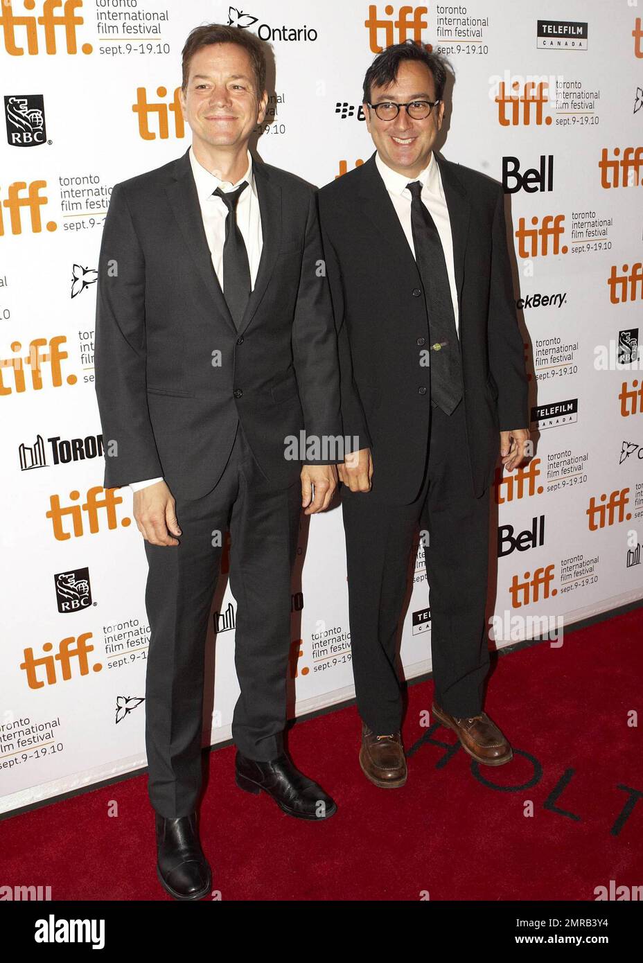 Frank Whaley et son invité arrivent à la première de tapis rouge de ...