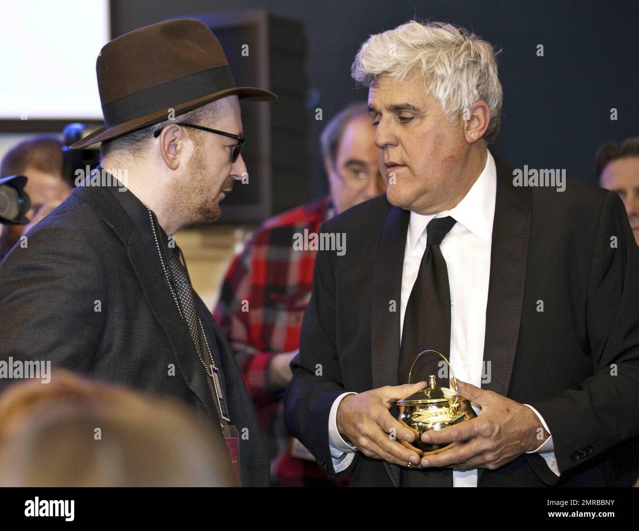Jay Leno reçoit le prix Hsty Pudding's Man of the Year à l'université ...
