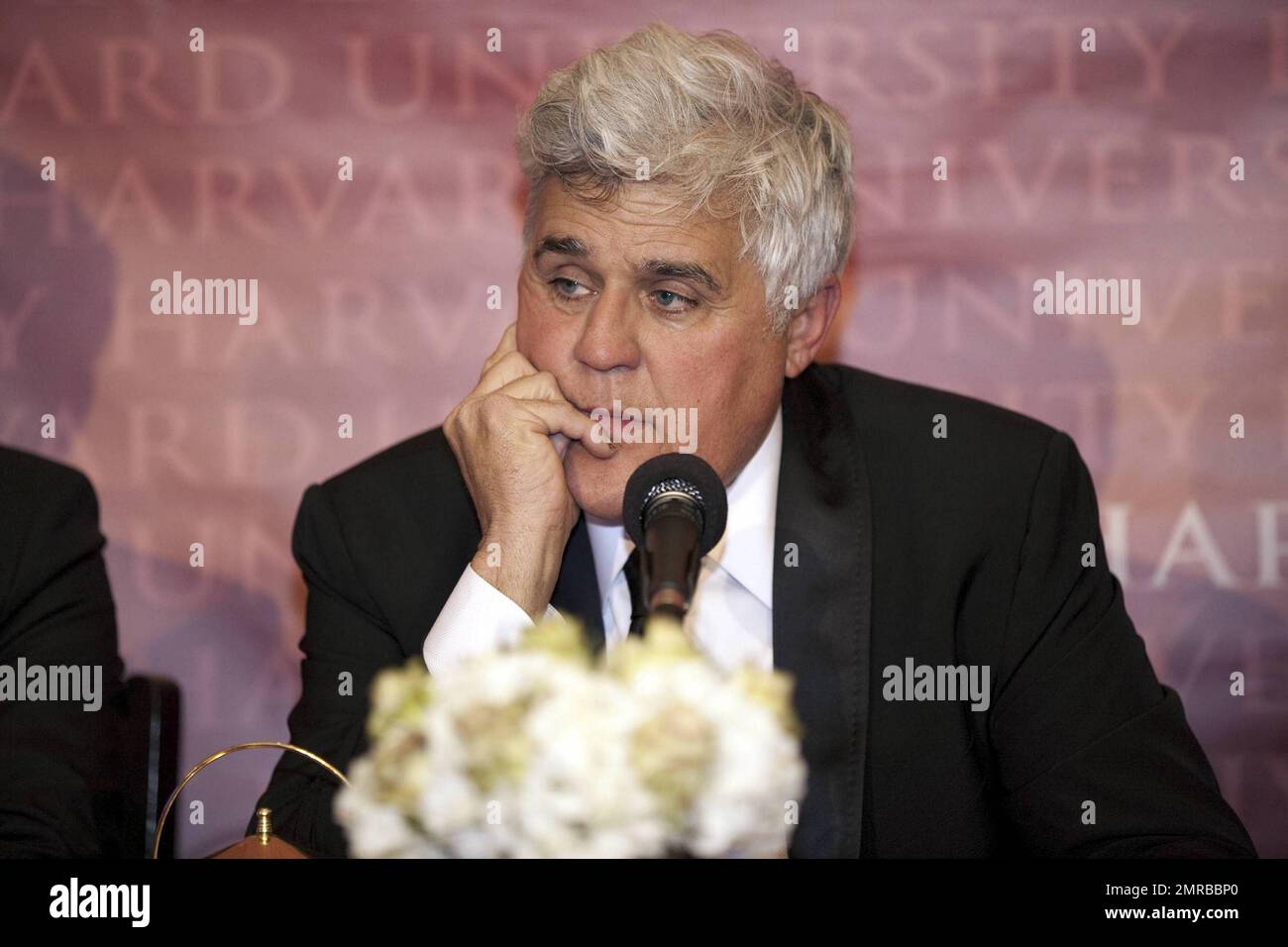 Jay Leno reçoit le prix Hsty Pudding's Man of the Year à l'université ...