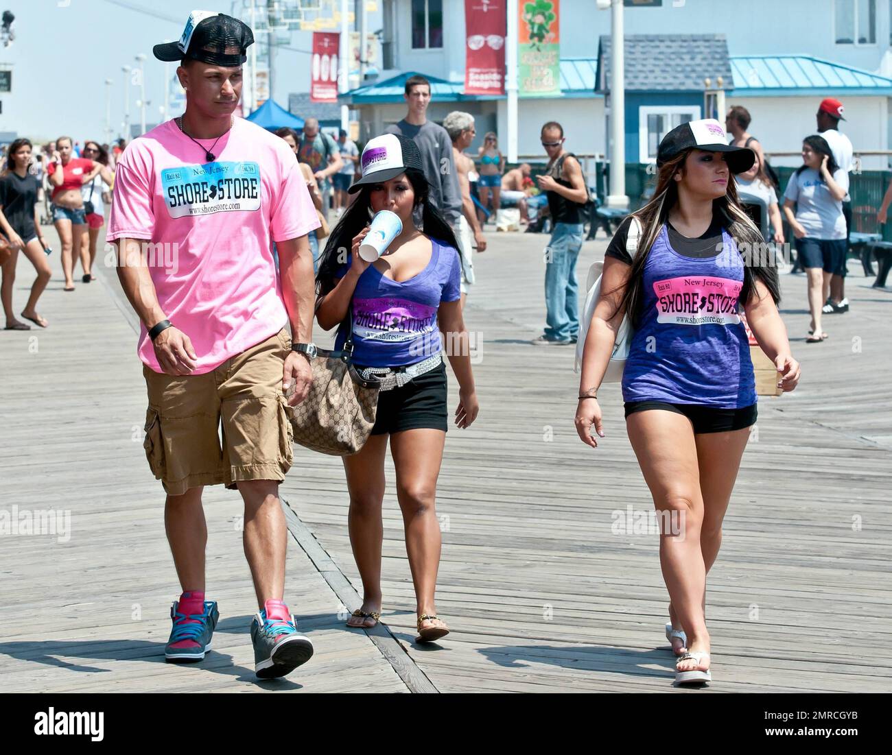 Nicole 'snooki' Polizzi, Deena Cortese et DJ Pauly D (Paul Delvecchio ...