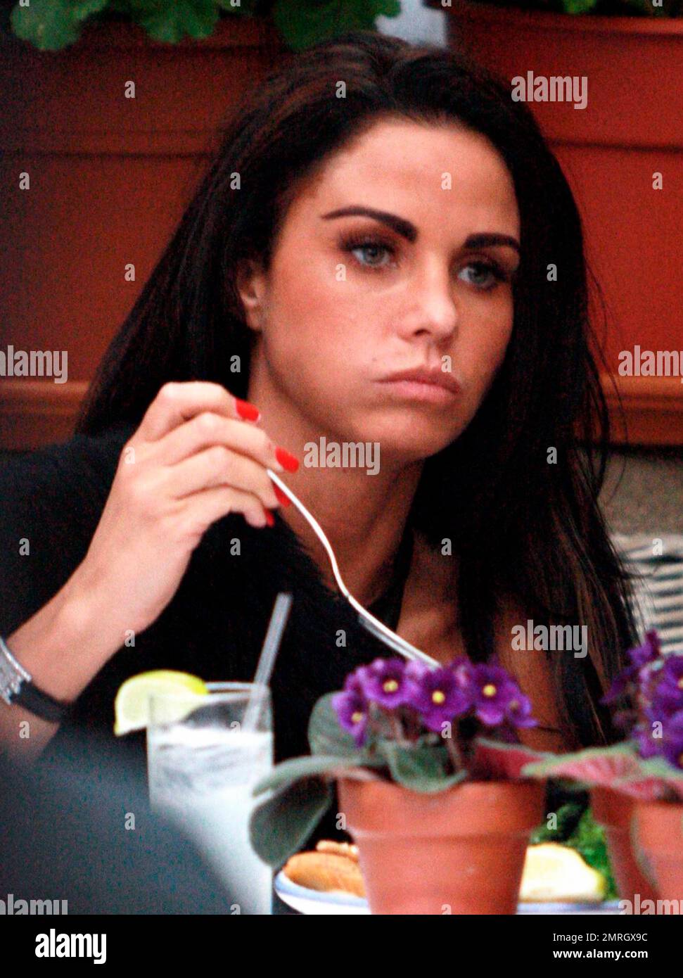 Katie Price, alias Jordan, et son mari Alex Reid apprécient un dîner à ...
