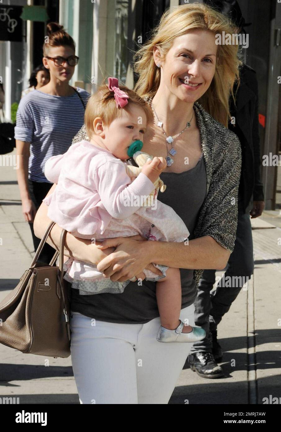 L'actrice Kelly Rutherford, 41 ans, est la fille de 11 mois Helena ...