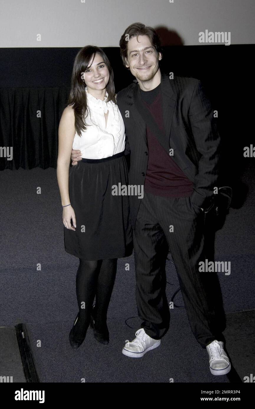 L'actrice Laura Breckenridge et l'actrice Justin Rice assistent à la ...