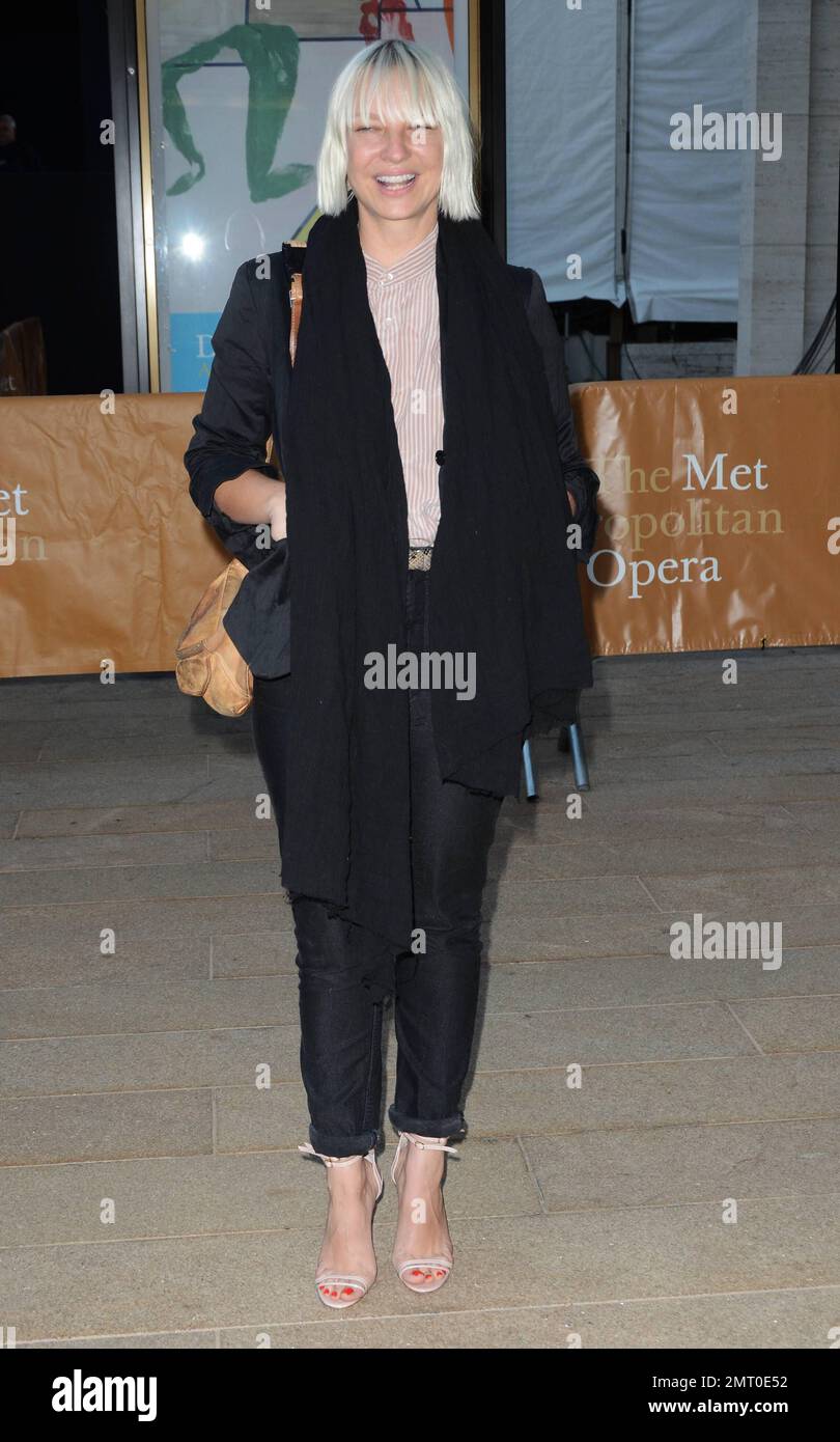 Sia sia furler Banque de photographies et d’images à haute résolution - Alamy