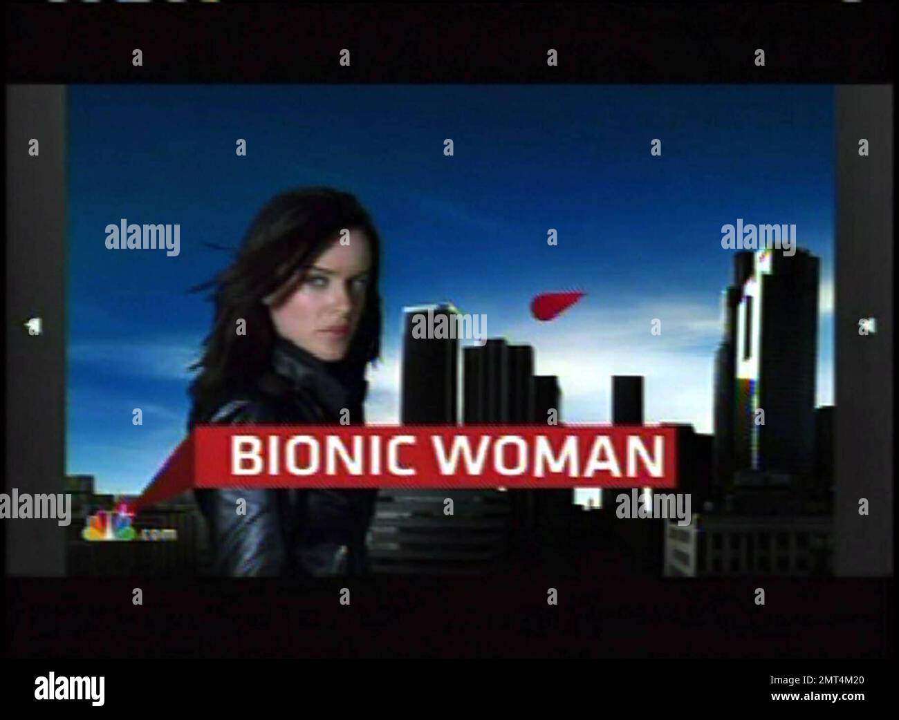 Michelle Ryan reçoit le traitement hollywoodien complet, y compris un ...