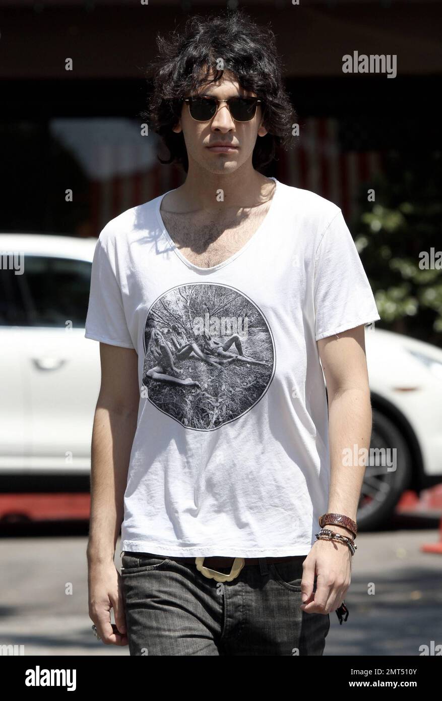 EXCLUSIF !! Nick Simmons, star de la réalité, a été repéré en quittant ...