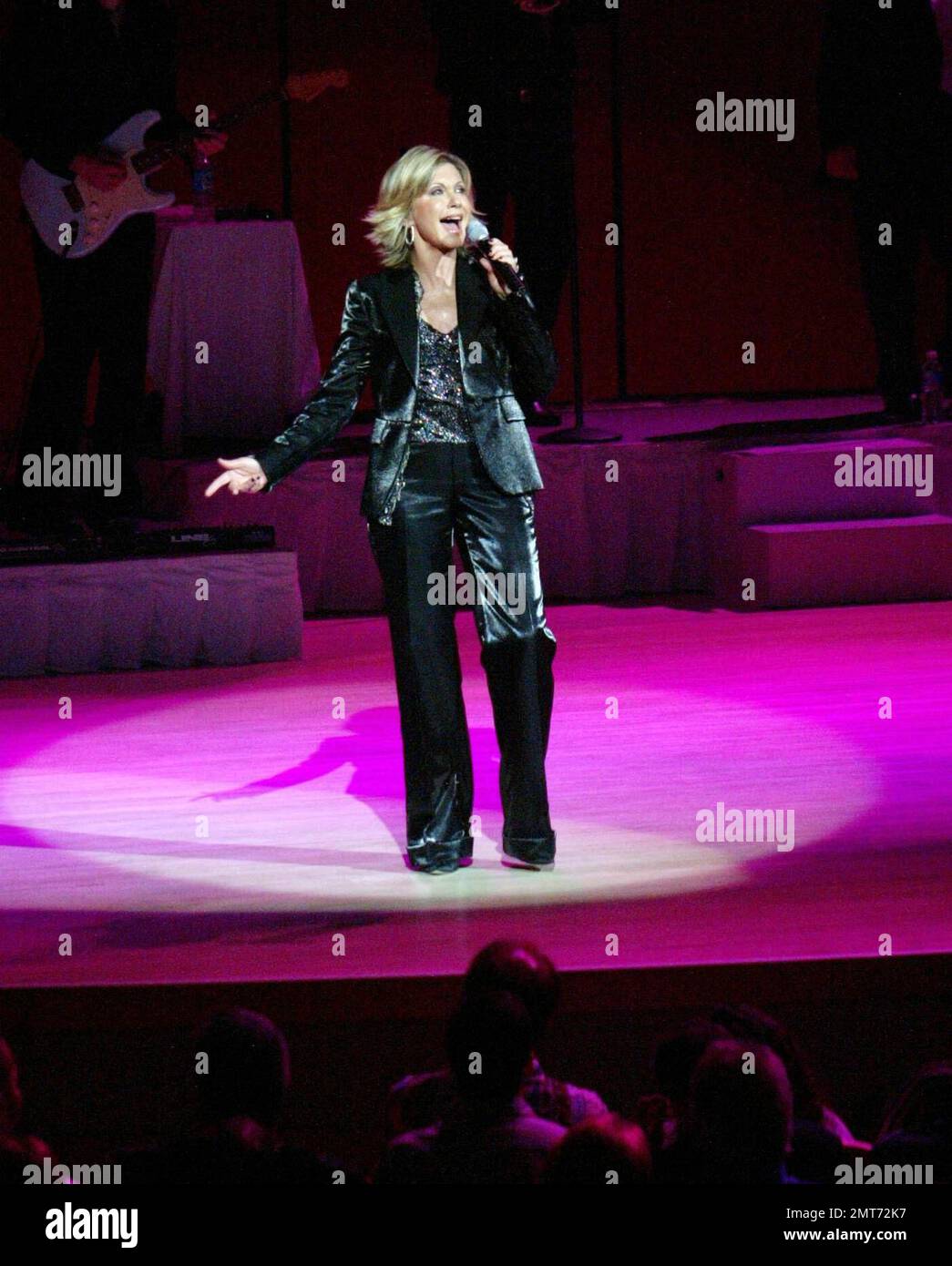 Olivia Newton-John a toujours cette voix et ce visage doux et ...