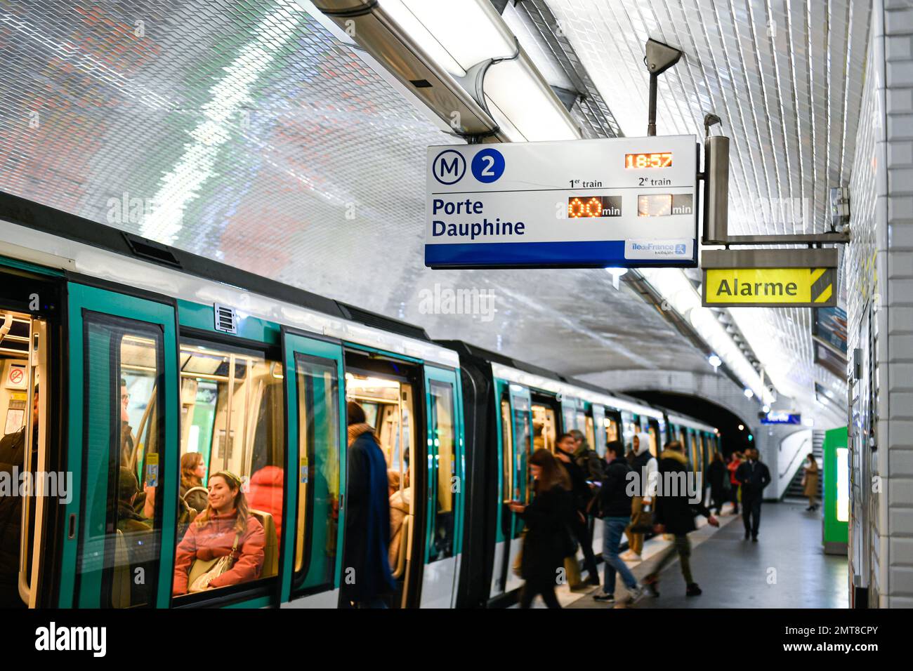 Manifestations parisiennes 2023 Banque de photographies et d’images à ...
