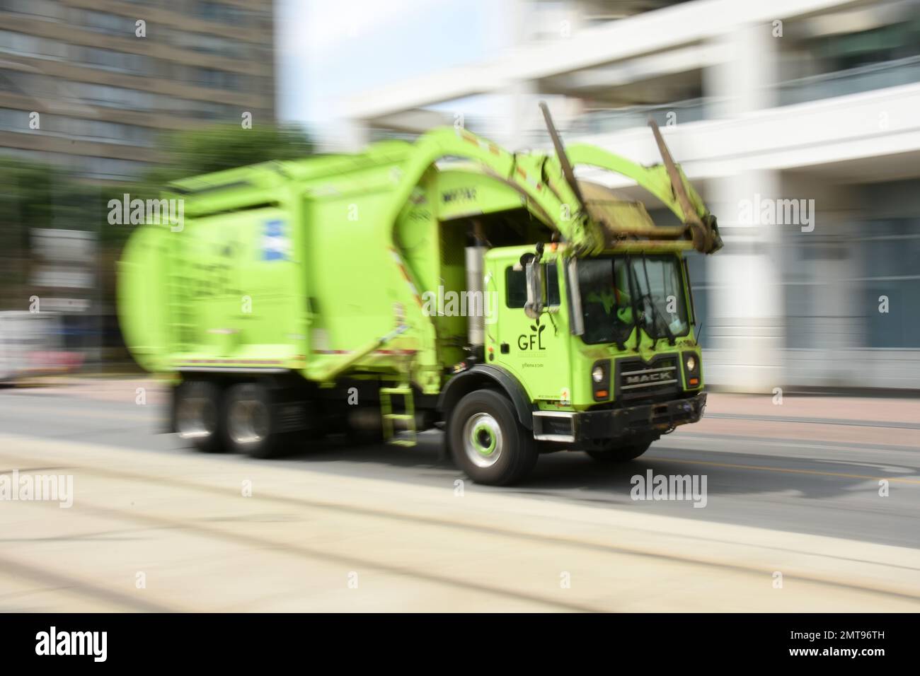 Waste truck Banque de photographies et d’images à haute résolution - Alamy