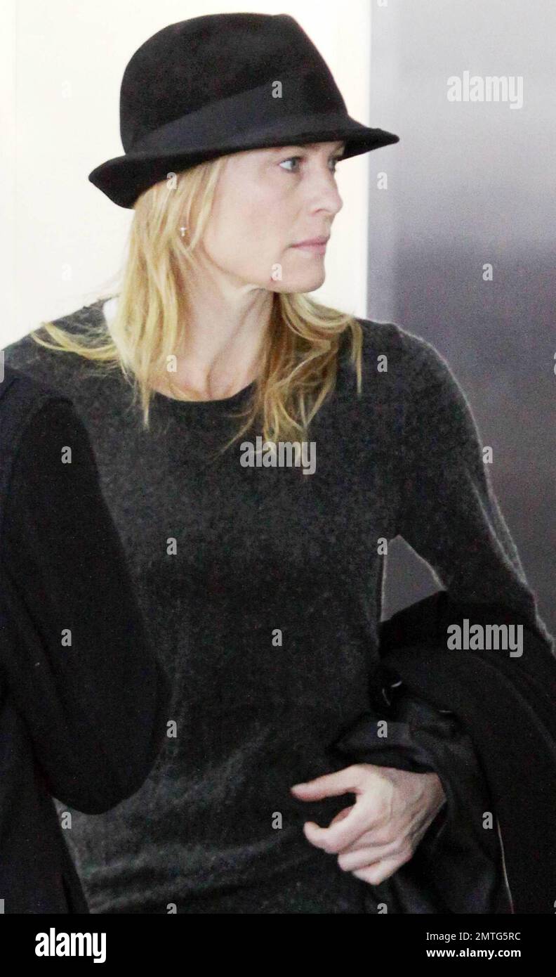 EXCLUSIF !! Six mois après son divorce de Sean Penn, l'actrice Robin Wright, 44 ans, qui a ...