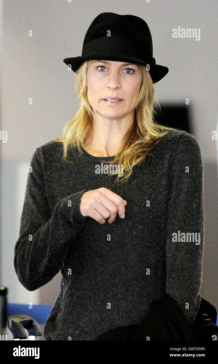 EXCLUSIF !! Six mois après son divorce de Sean Penn, l'actrice Robin Wright, 44 ans, qui a ...