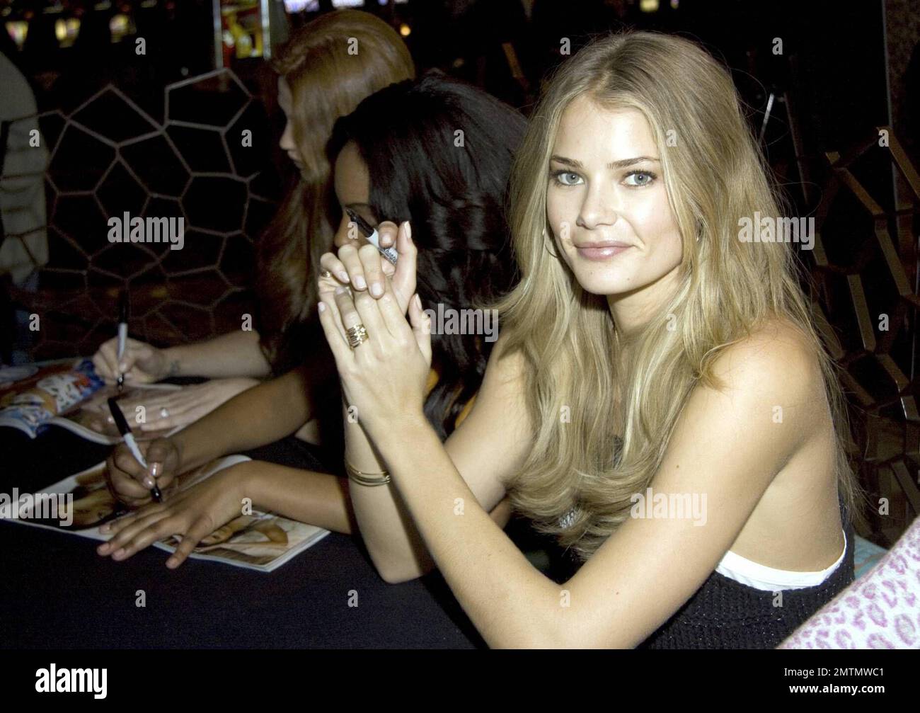 Daniella sarahyba illustrated swimsuit models Banque de photographies ...